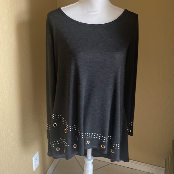 Belldini | Tops | Bellidini Stunning Top | Poshmark